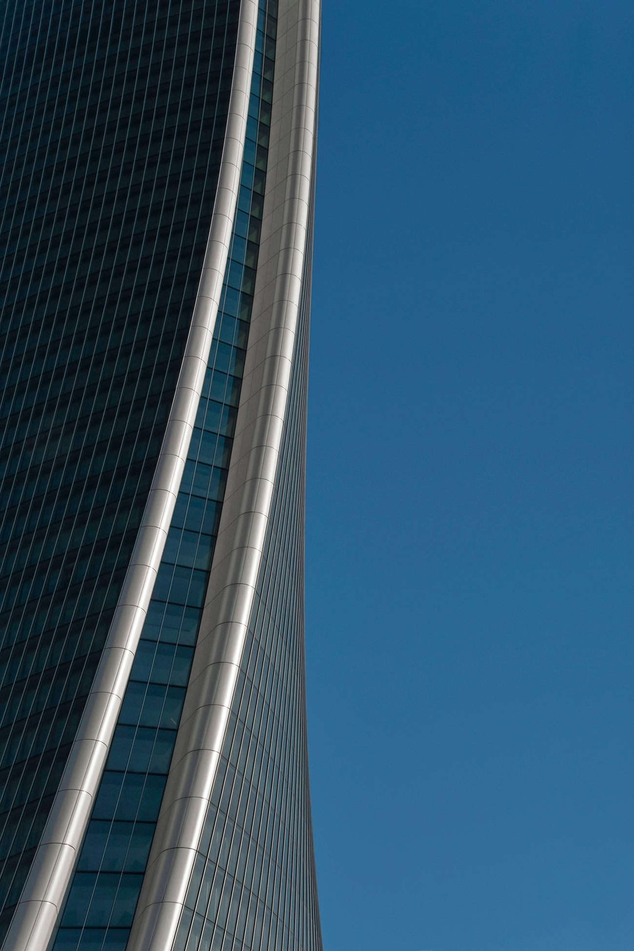 Visual Arts Blog – NO MIDDLEMAN ART GALLERY Edge of Humanity Magazine